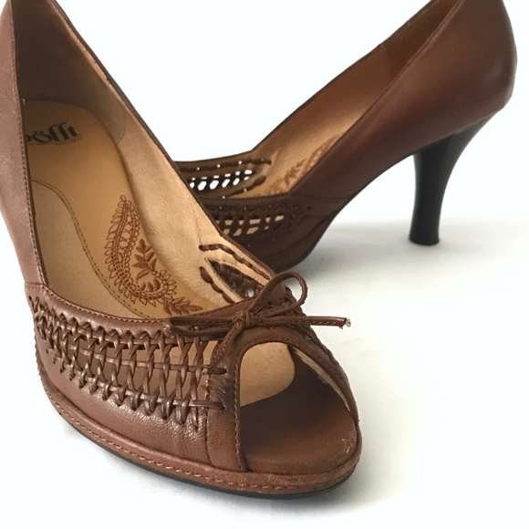 Sofft | Shoes | Sofft Gilen Cinnamon Leather Peep Toe Pumps | Poshmark